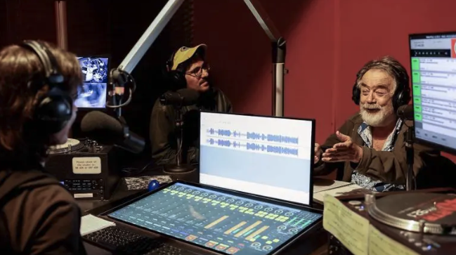 Ross Bolleter's Warps Music